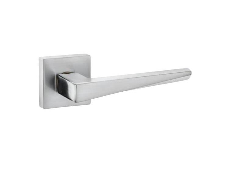 Poignée de porte Madrid avec rosace, satinée